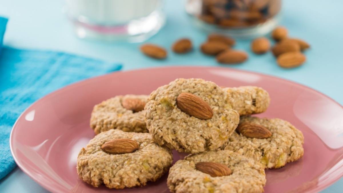 Cinco pasos para elaborar unas deliciosas galletas de coco y almendras