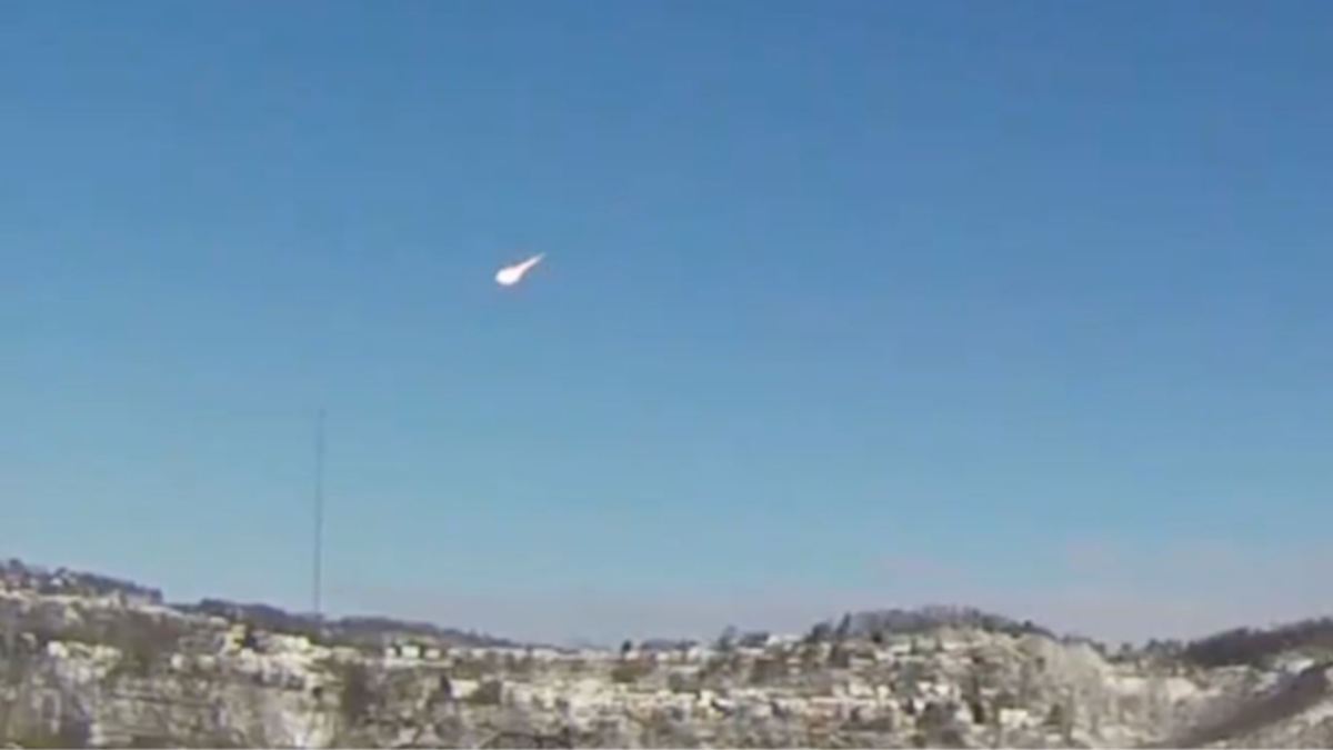 Meteorito en EEUU: roca del espacio genera un fuerte estruendo y se ...
