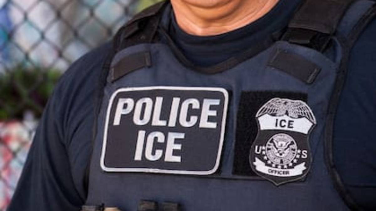 Inmigrante detenido por el ICE logra su libertad pagando cuantiosa ...
