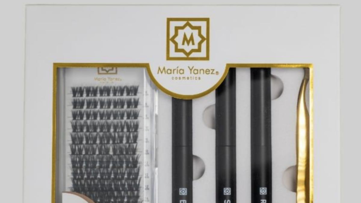 María Yánez Cosméticos presenta su "Kit de Pestañas DIY" para ...