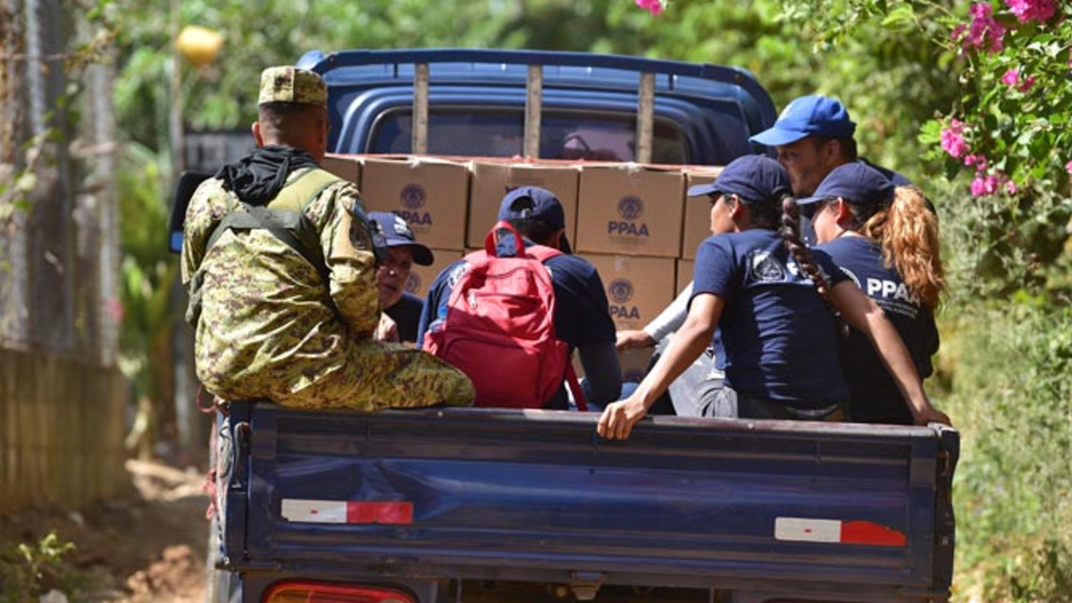 Conoce las "cajas CLAP" que entrega Nayib Bukele (+Productos)