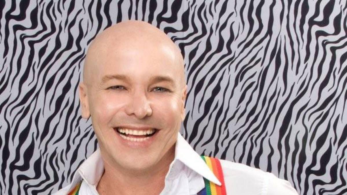 El actor Adolfo Cubas llama la atención con un extraño video en sus ...