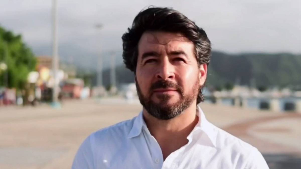 Daniel Ceballos presenta nueva solicitud al CNE