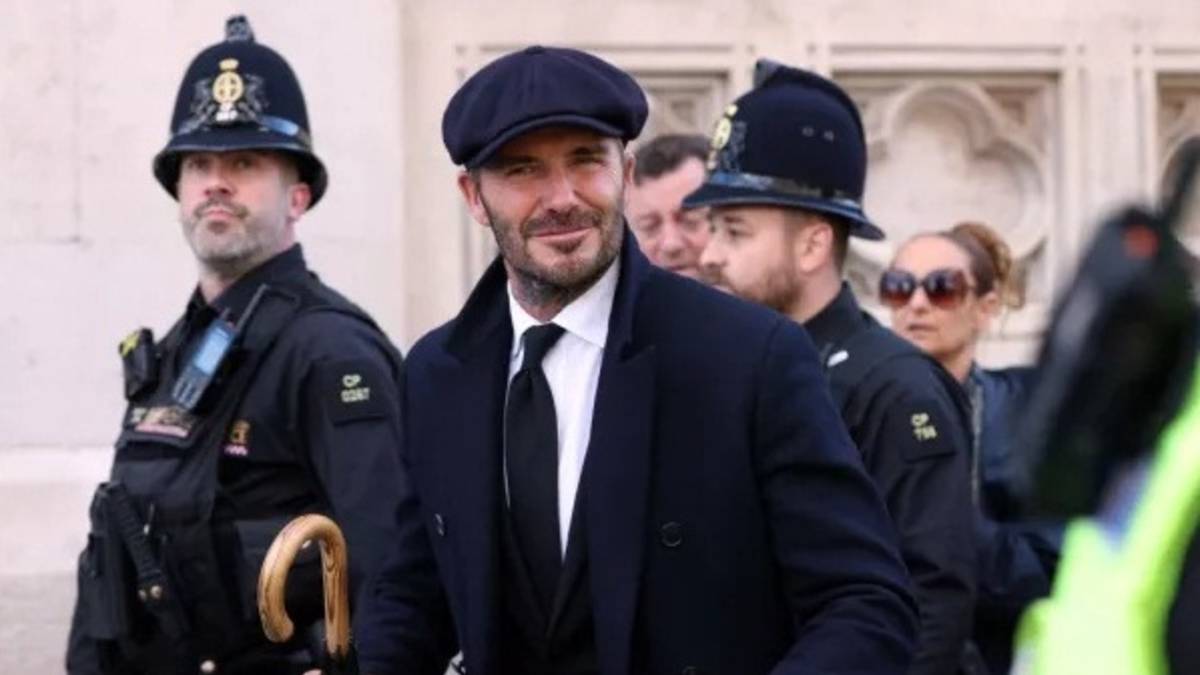 ¡Ni cuando pobre! David Beckham se caló 12 horas de cola para rendirle ...