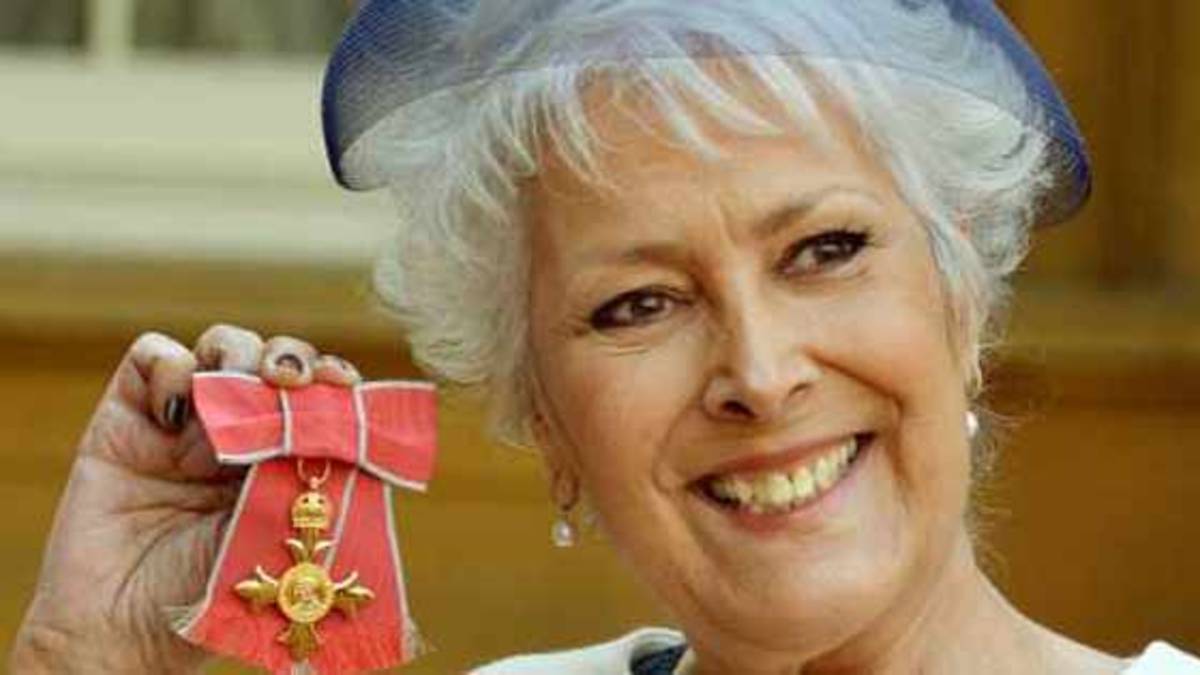Muere la actriz británica Lynda Bellingham