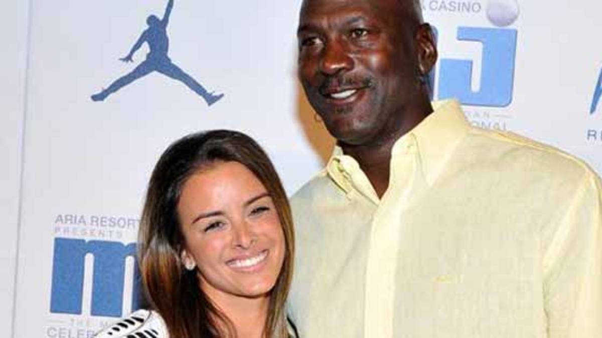 Michael e Yvette Jordan celebran el nacimiento de sus dos hijas gemelas