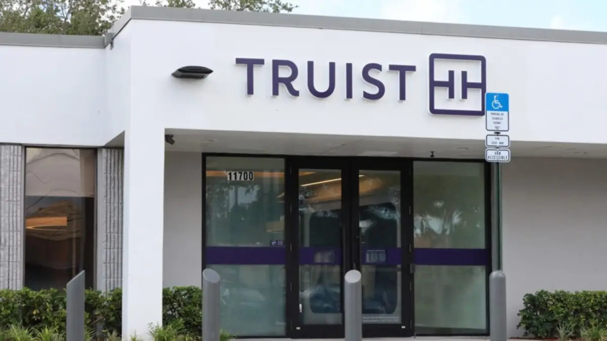 ¡Atención, clientes del Truist Bank! Podrían recibir un cheque por $440 ...