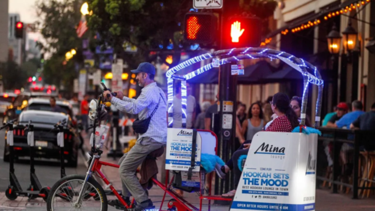 Conozca la nueva normativa que regula a bicitaxis en California