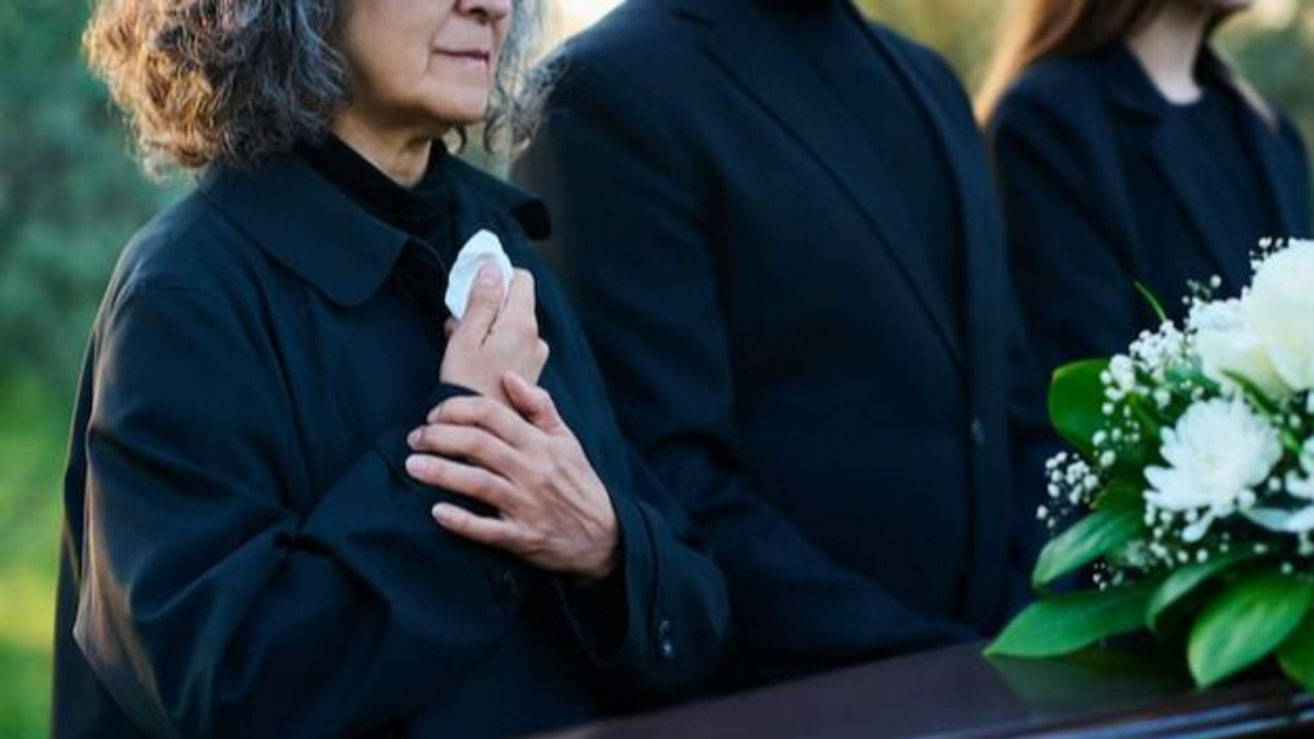 Paso a paso para tramitar un funeral en Estados Unidos